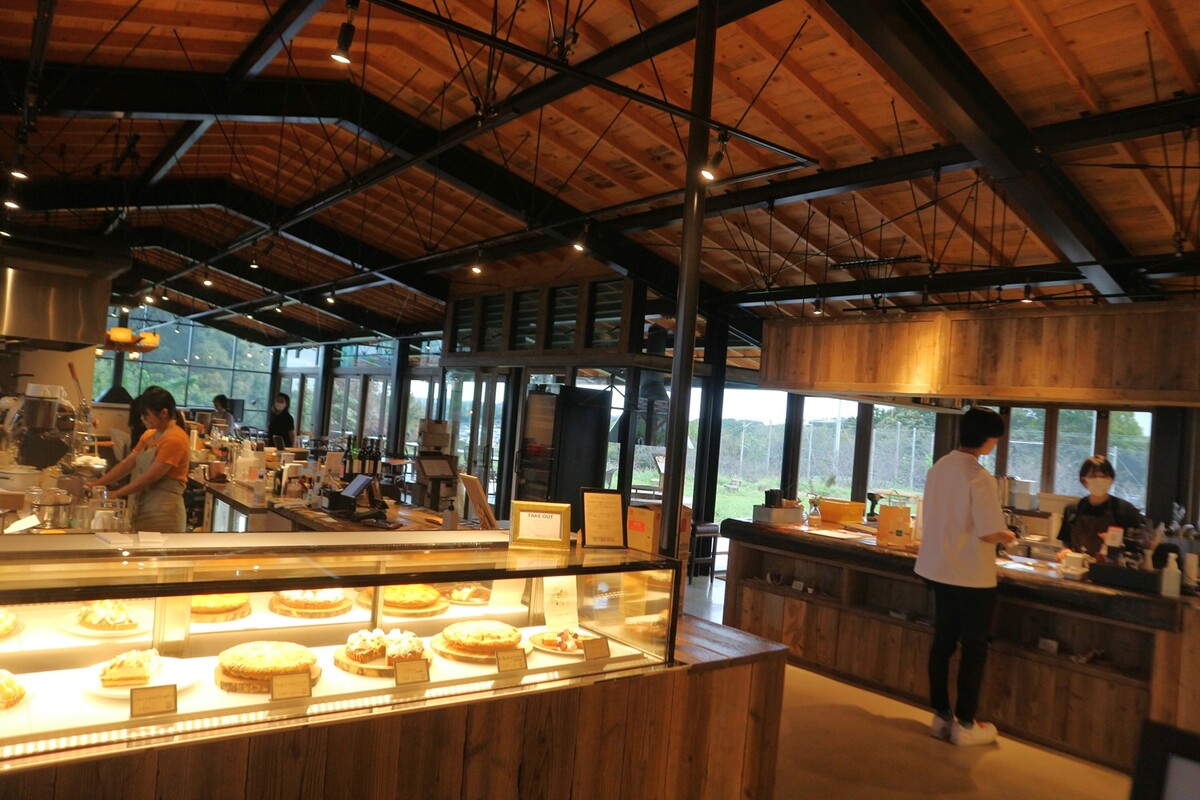 『TOKYO FARM VILLAGE』東京都内の牧場カフェでファームメイドのおいしさを体験｜by HELLO CYCLING - 中央線が ...